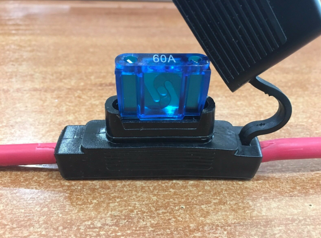 In Line Maxi waterproof Blade Fuse - Conway Angling Craft Fishing Boats ...